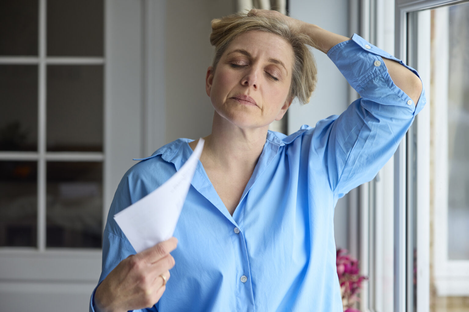What You Should Know About Hot and Cold Flashes - Evolve